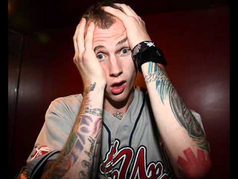 Machine Gun Kelly Ft. Waka Flocka - Wild Boy [New Songs 2011]