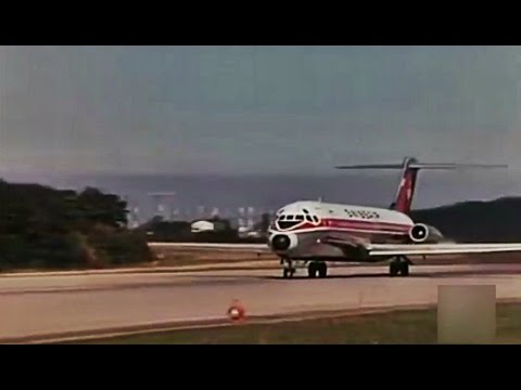1970 Douglas DC-9 Swissair Landing Takeoff Geneve Airport - Aterrizaje ...