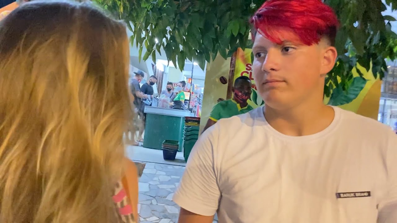 DONZELO CONHECEU UMA GRINGA - YouTube