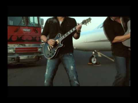 The Simmons Brothers Party Like A Rockstar music video - YouTube