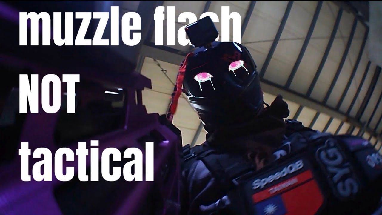 Tracer muzzle flash = gimmick? - YouTube