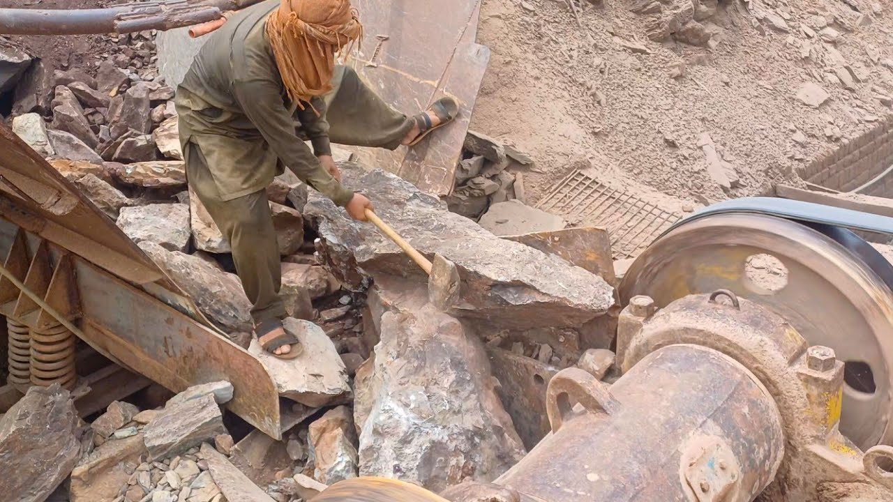 Rock Crushers in action | Best Stone Crusher Machine |Satisfying Rock ...