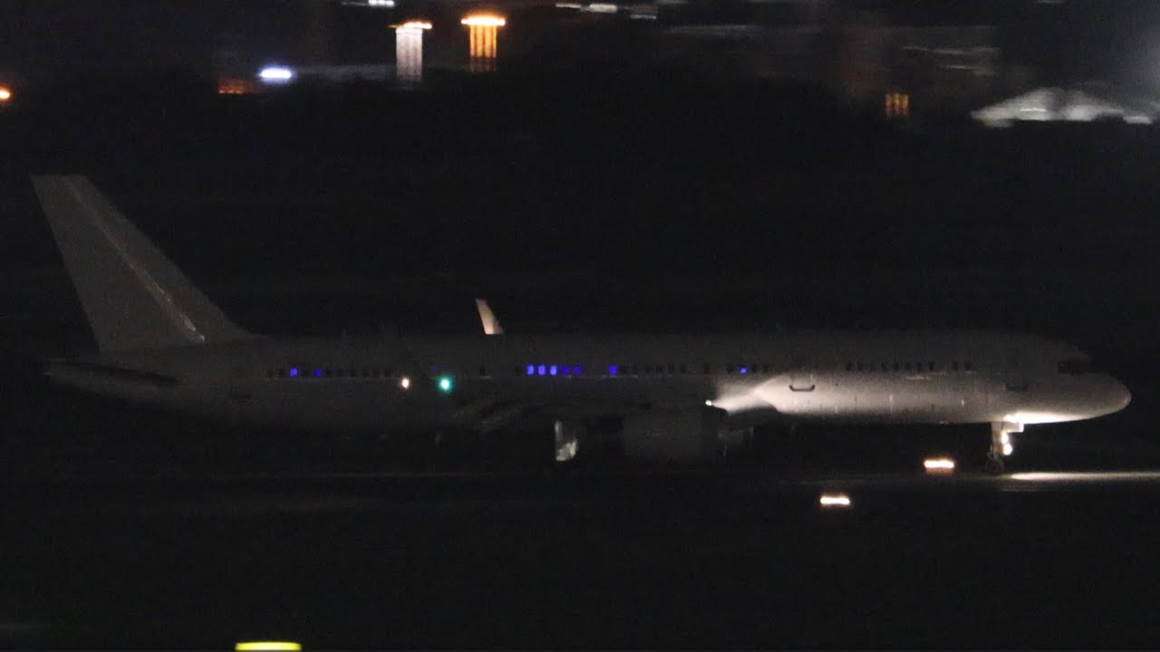 | SPECIAL DRAKES FLIGHT 4K | Landing Brisbane Airport - YouTube