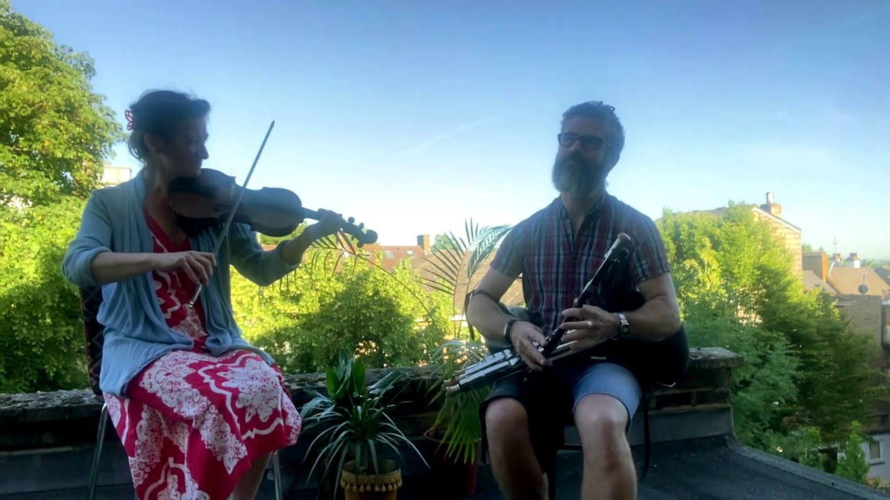 Fiona Daly and Colman Connolly - Mini Concert - YouTube