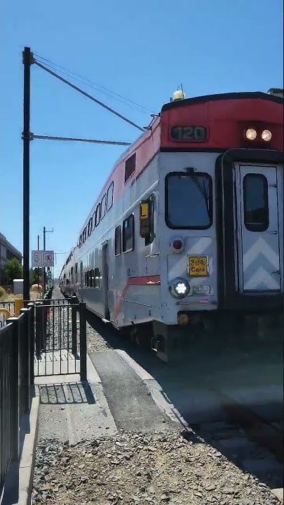 Caltrain 120 with the Canadian E-Bell - YouTube