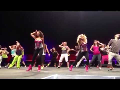 Ausschnitt Burlesque Workout - YouTube