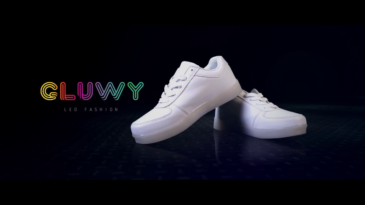 Svítící boty s LED od značky GLUWY - mobilní aplikace na změnu barev ...