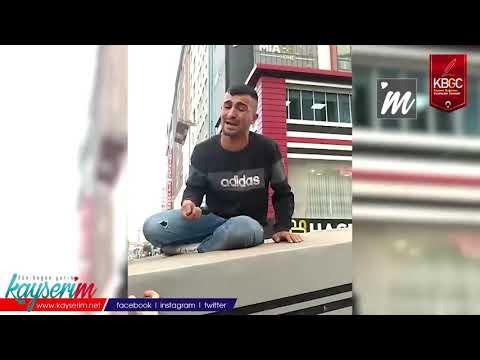 Zabıtanın Müdahale Ettiği Seyyar Satıcıdan Bıçaklı İntihar Girişimi
