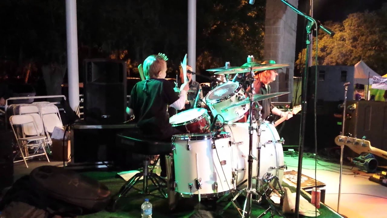 Jonathan rocks TNT - YouTube