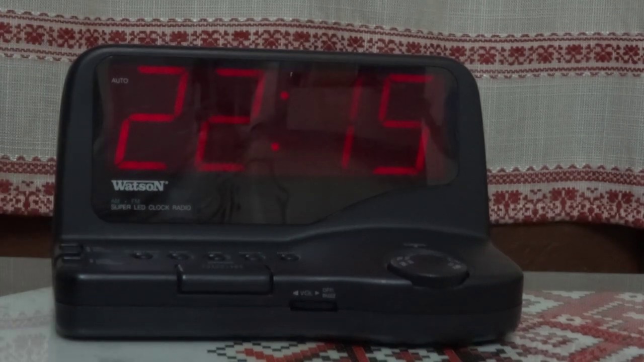 Radio with clock big numbers Watson UR4524 (Germany) - YouTube