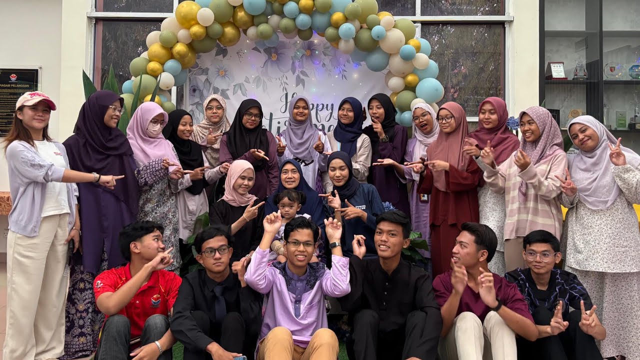MAIN MERCUN NAGA 🐉🐲 IFTAR WITH 11 - YouTube