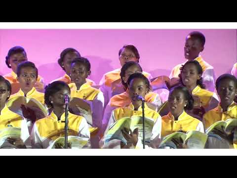 URUHANGA RW'IMPUHWE_Chorale Christus Regnat_LIVE CONCERT 2016