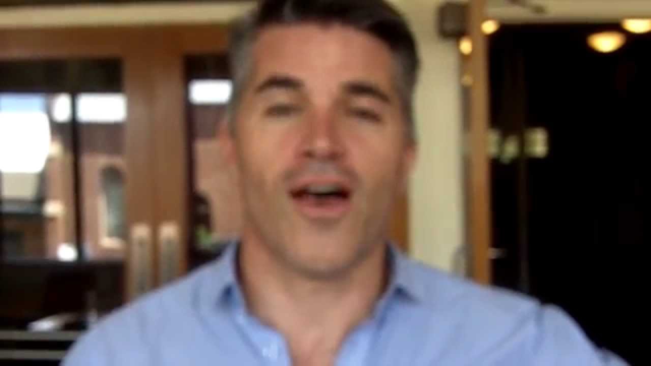 Martin Crewes at 2014 Coogee Carols rehearsals - YouTube