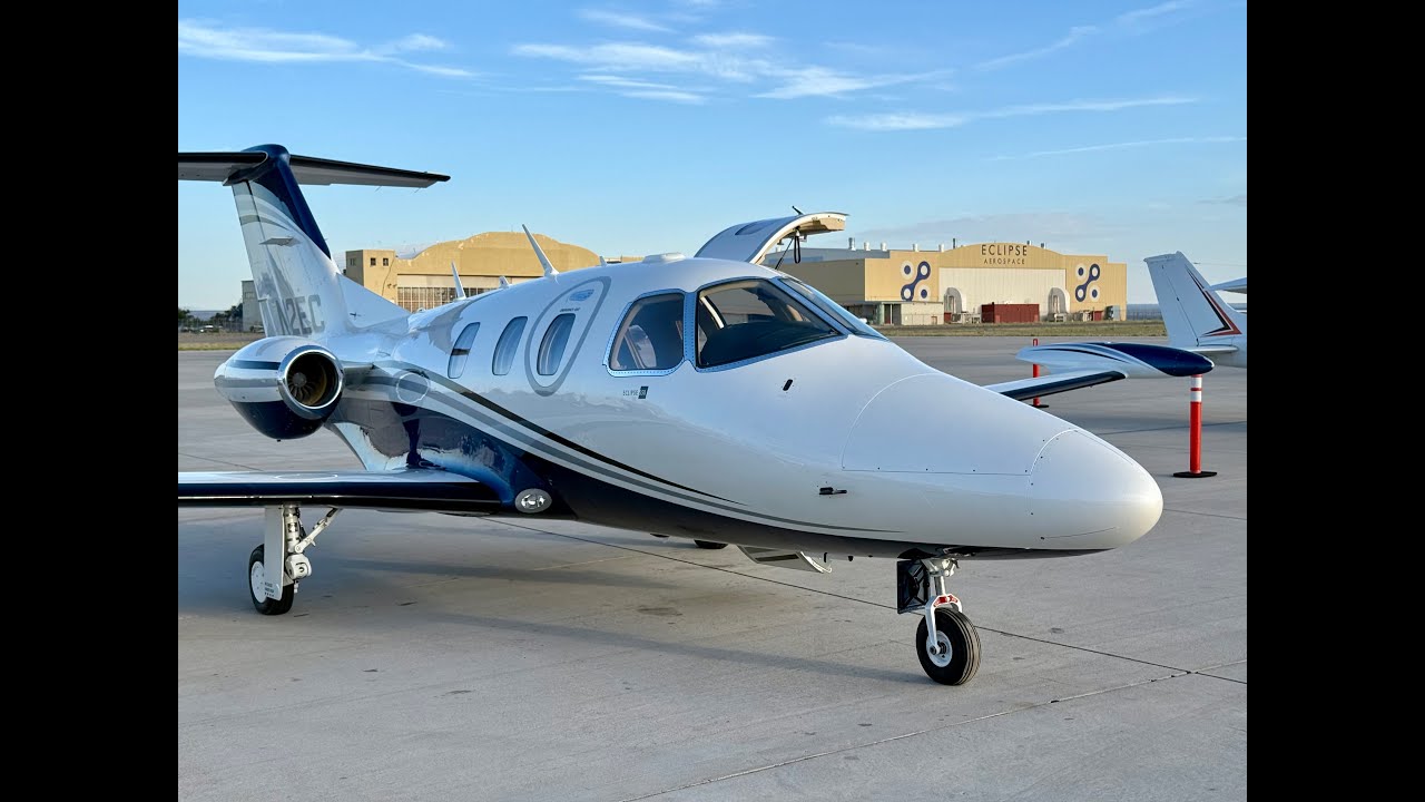 Eclipse 500 Eclipse 550 KFMY Take off - YouTube