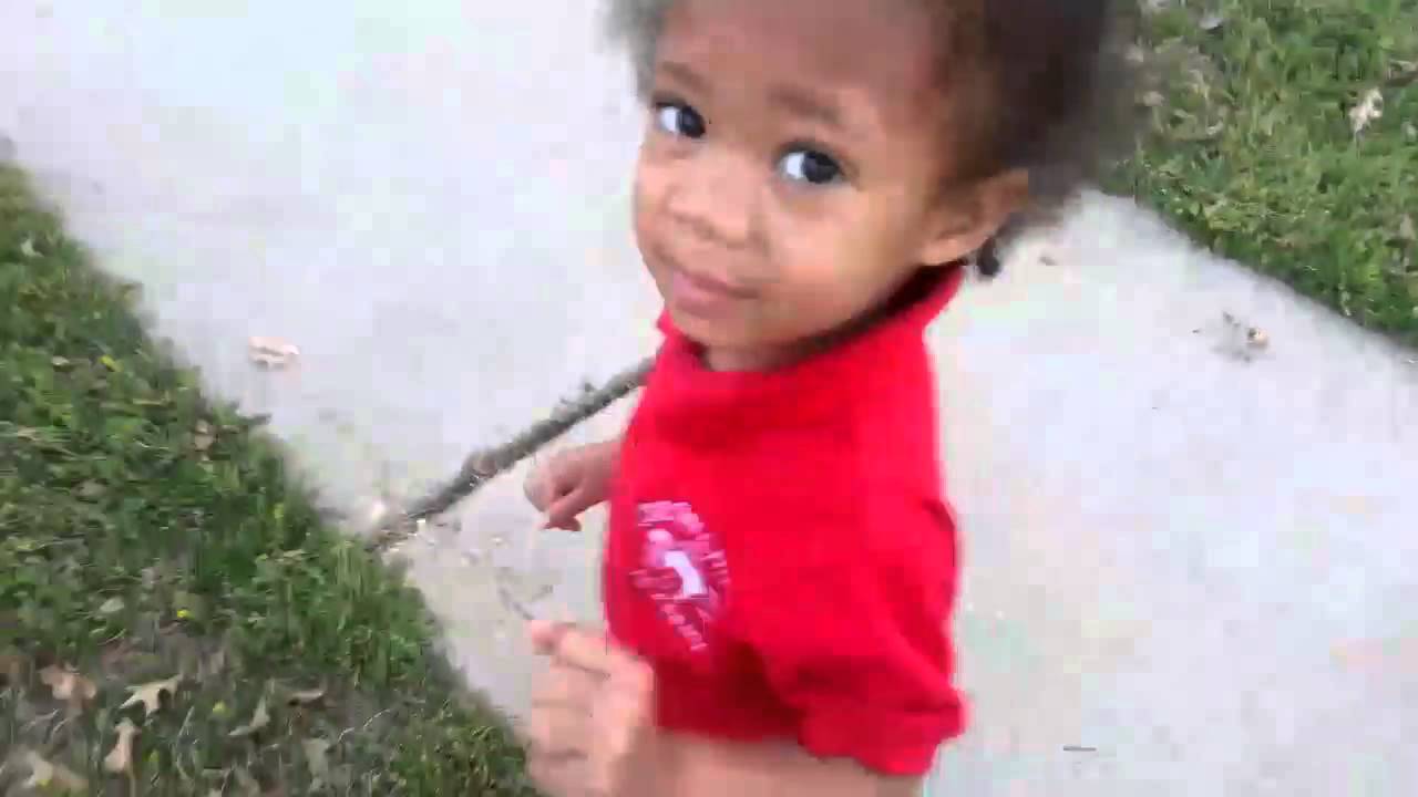 1 BABY HARLEM SHAKE - YouTube