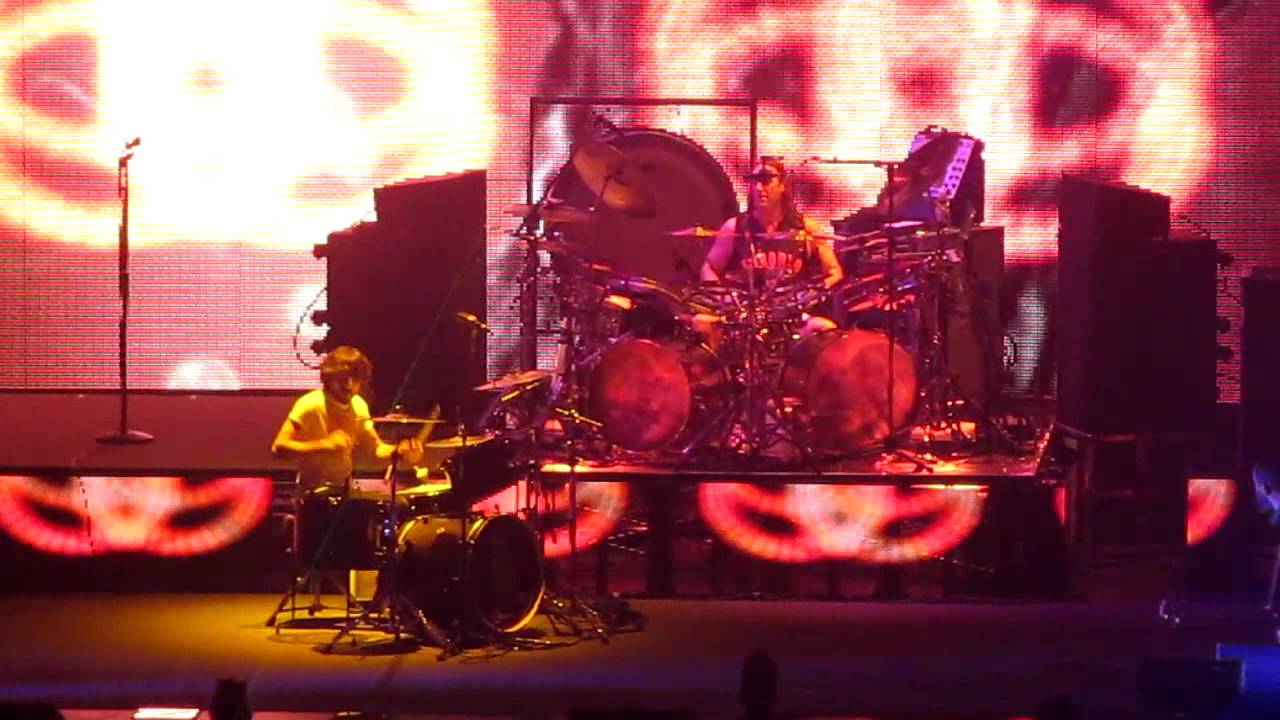Tool - Live Dual Drum Solo with Danny Carey - YouTube