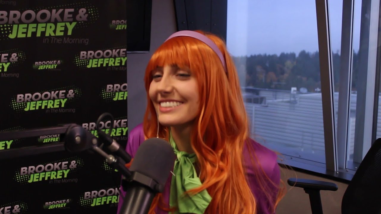 Brooke & Jeffrey's 2021 Halloween Costumes! - YouTube