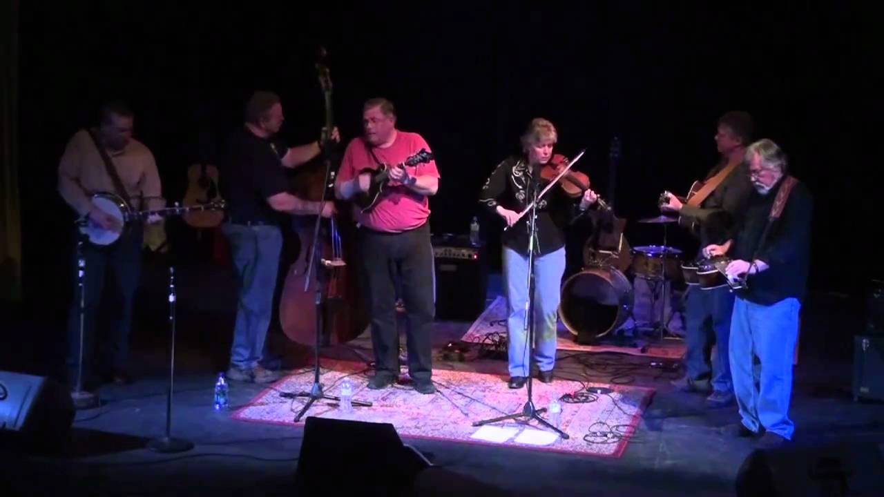 NewFound Grass performs "18 Wheels" - YouTube