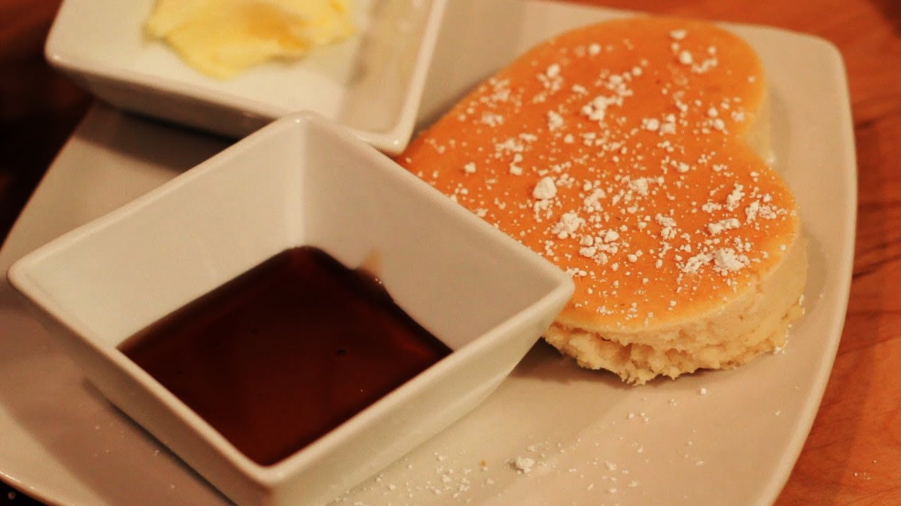 How to Make a Romantic Breakfast in Bed - YouTube