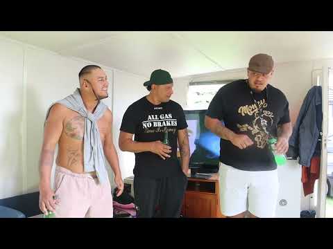 WHEN YOUR SAMOAN FRIEND FINALLY CALLS YOU USO