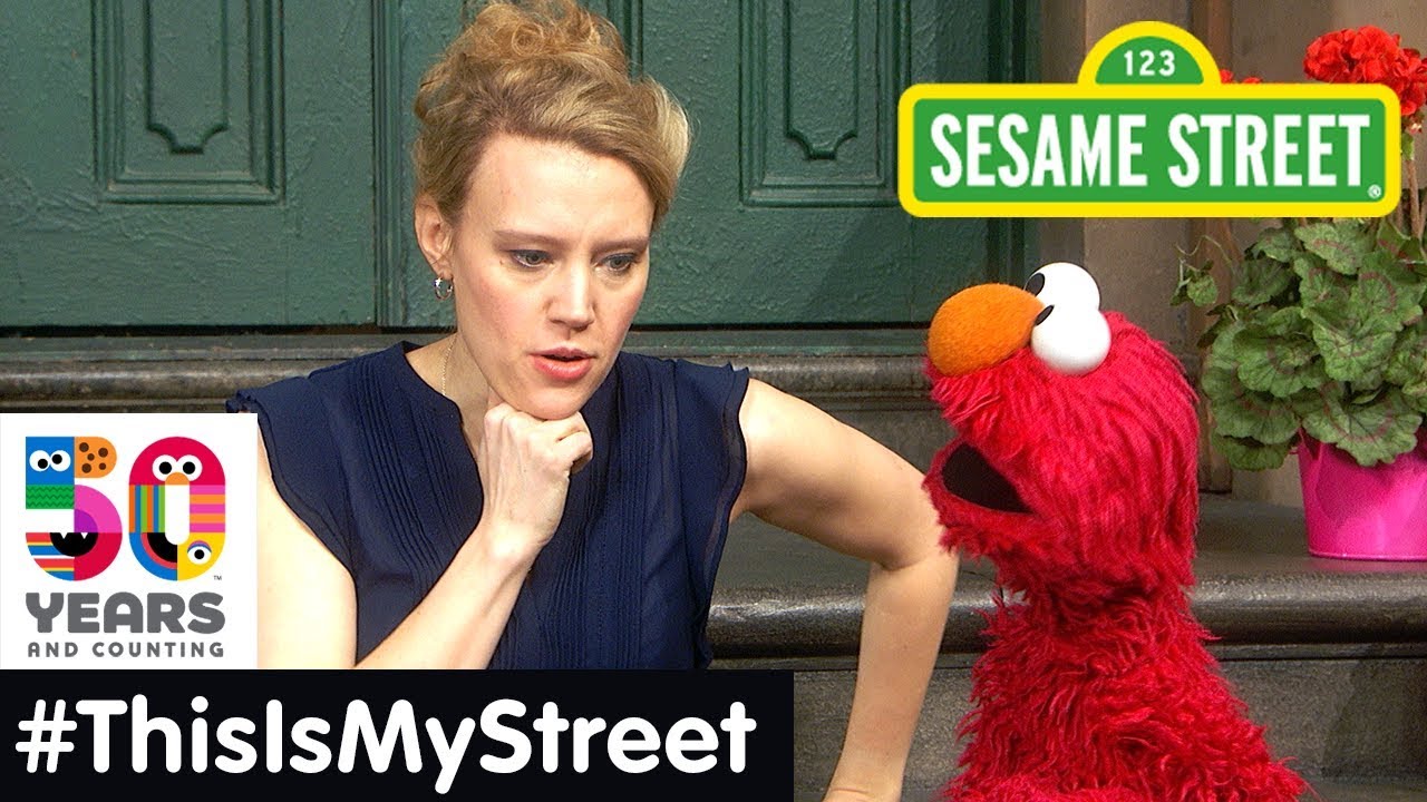 Sesame Street Memory: Kate McKinnon | #ThisIsMyStreet - YouTube