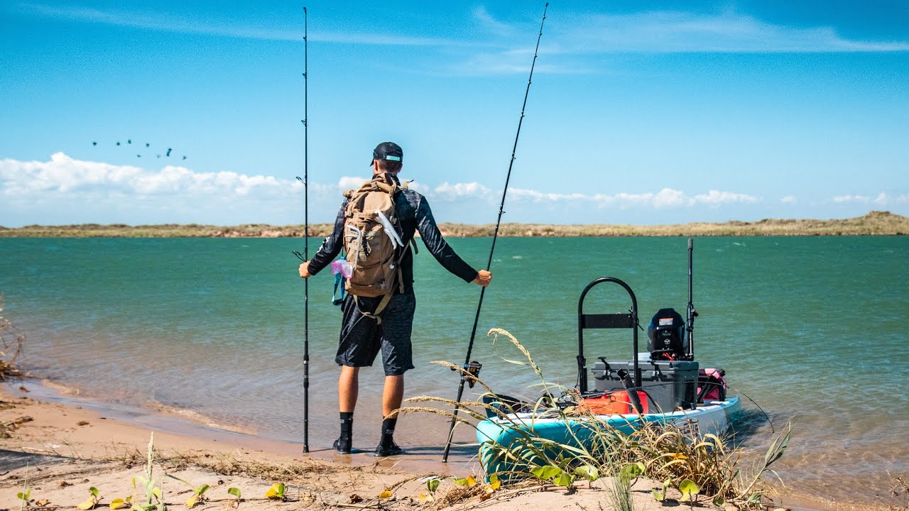alone overnight fishing on island jetty - I GOT ONE - YouTube