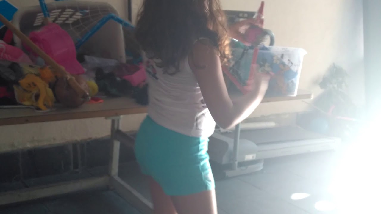 Menina Mostrando Suas Coisas Youtube