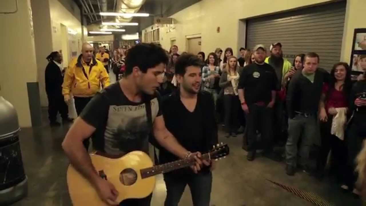 Dan + Shay - 19 You + Me (Meet + Greet Sing-Along) - YouTube