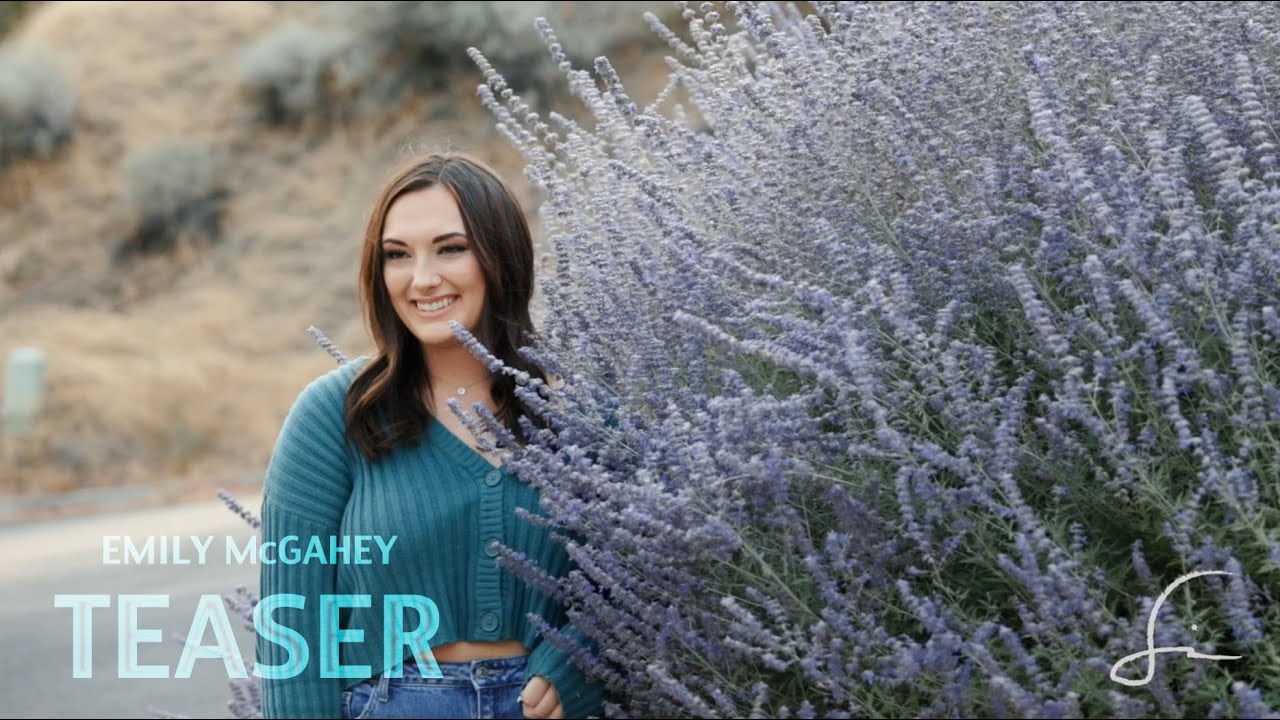 Emily McGahey Teaser | Class of 2022 Senior Portrait Session - YouTube