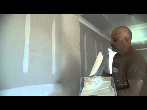How to first coat a drywall butt joint with a hawk and trowel - YouTube