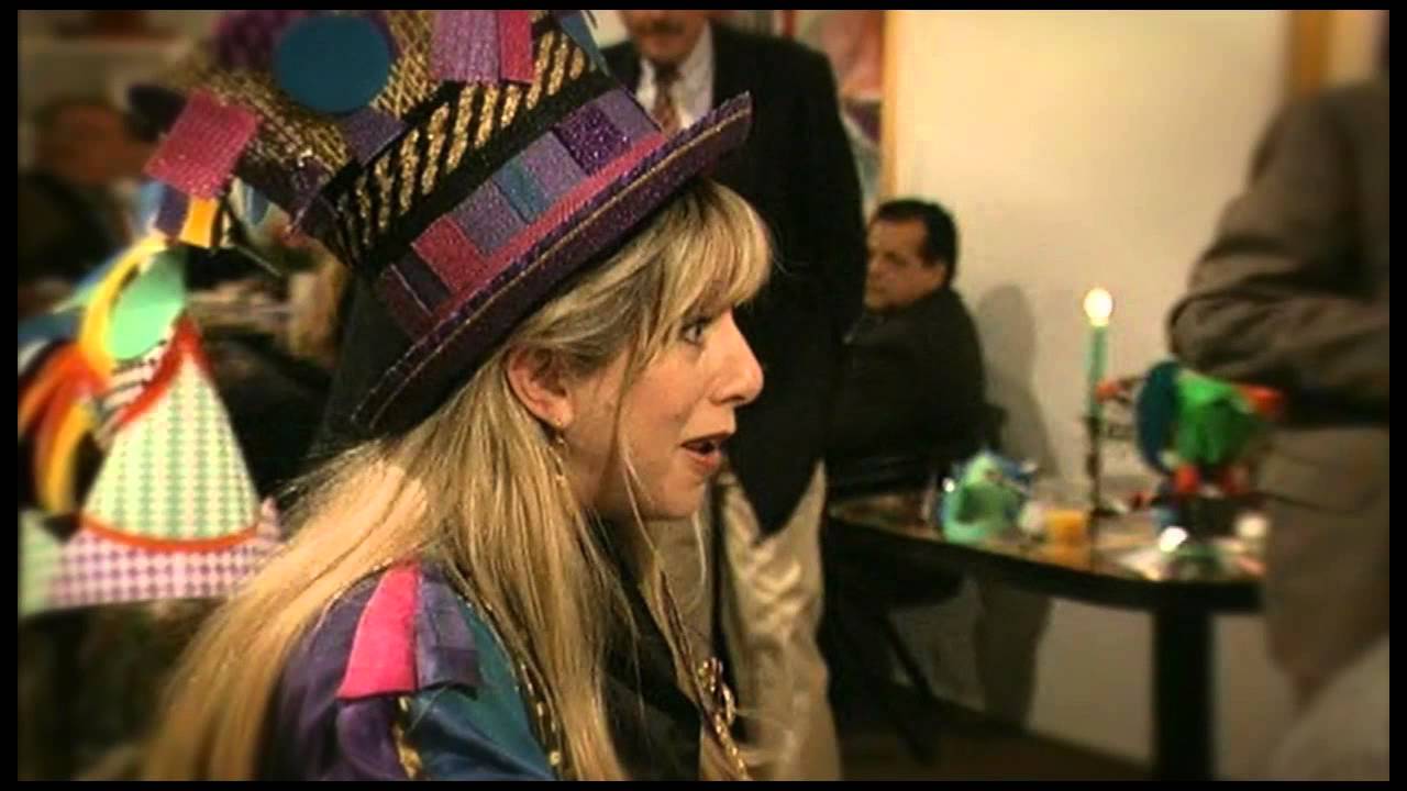 WACKY WENDY HATS - YouTube