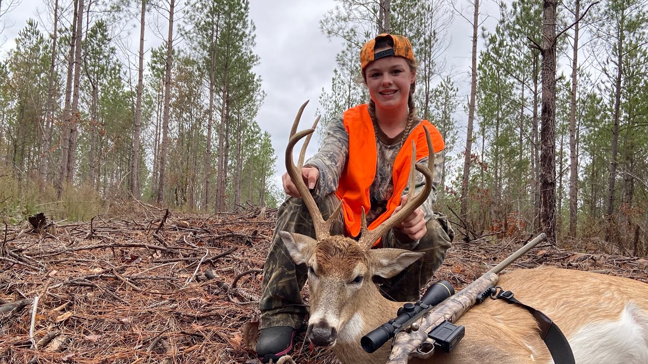 Buck Down, Adelyn Deer hunting - YouTube