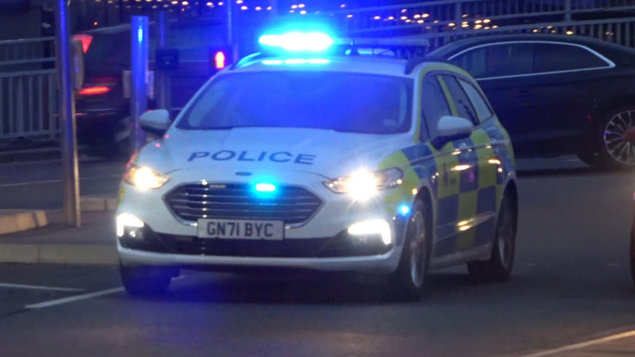 Kent Police Dog Unit responding in Ashford! - YouTube