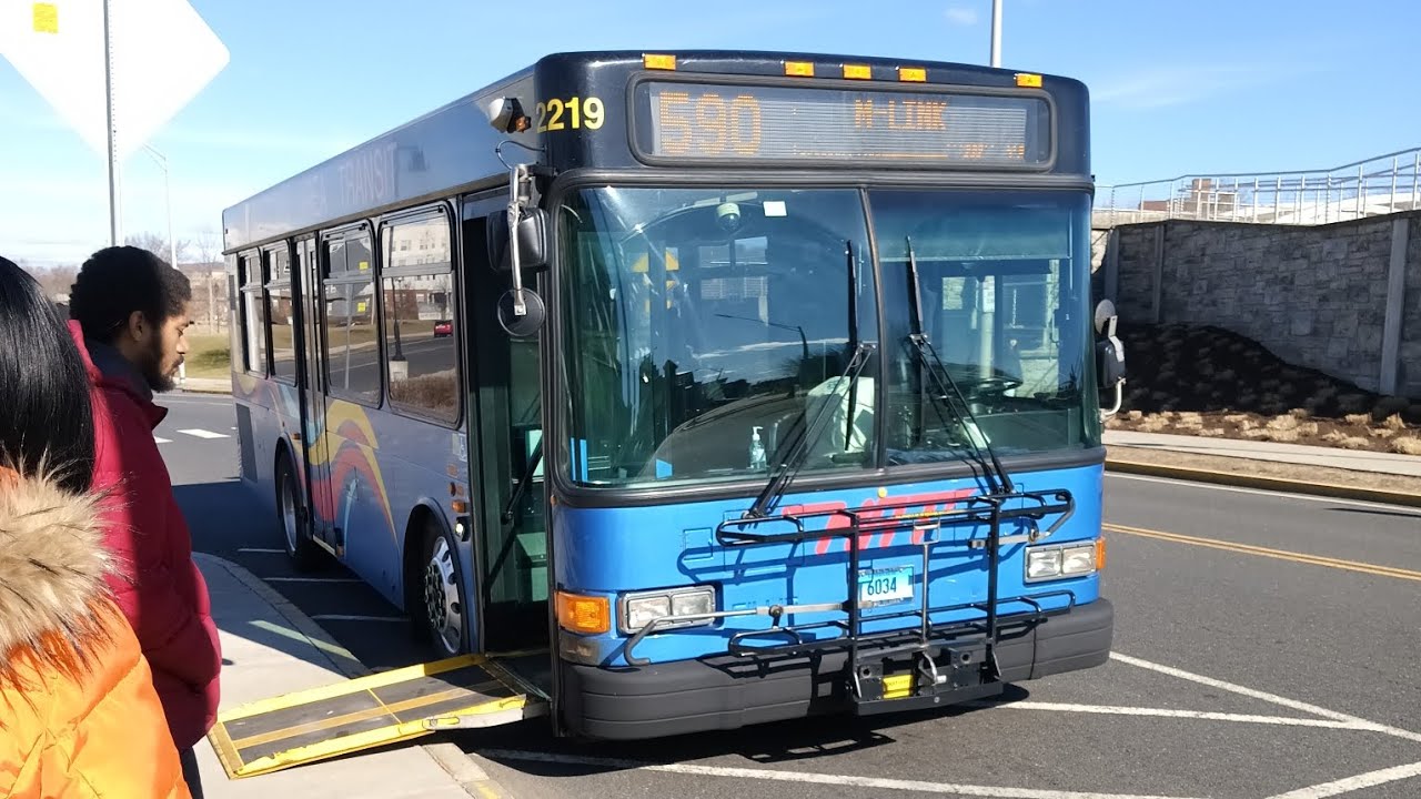MAT 2015 Gillig Low Floor 29' #2219 on the 590 to Middletown Ft ...