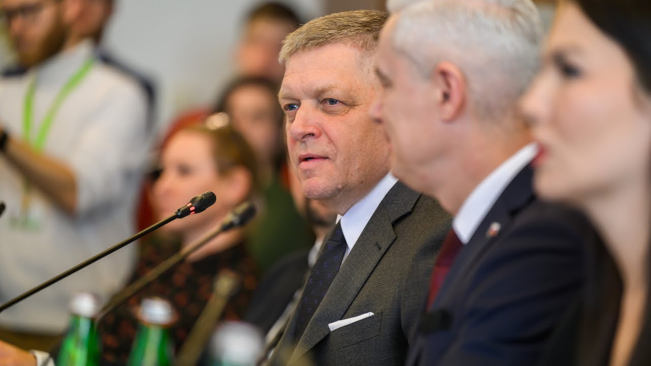 Fico v Moskve: Poslanci grilovali premiéra. Gazprom záväzky dodrží ...
