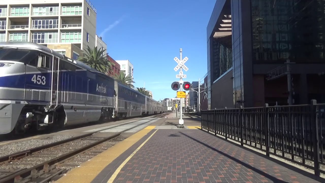 Amtrak train 1566 F59phi 453 arrives at Santa Fe Depot - YouTube