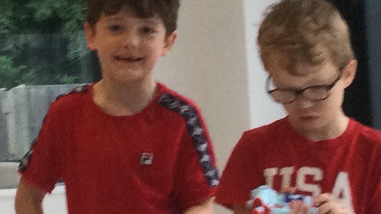 My friends shoot me for no reason?! Chapter 1 - YouTube