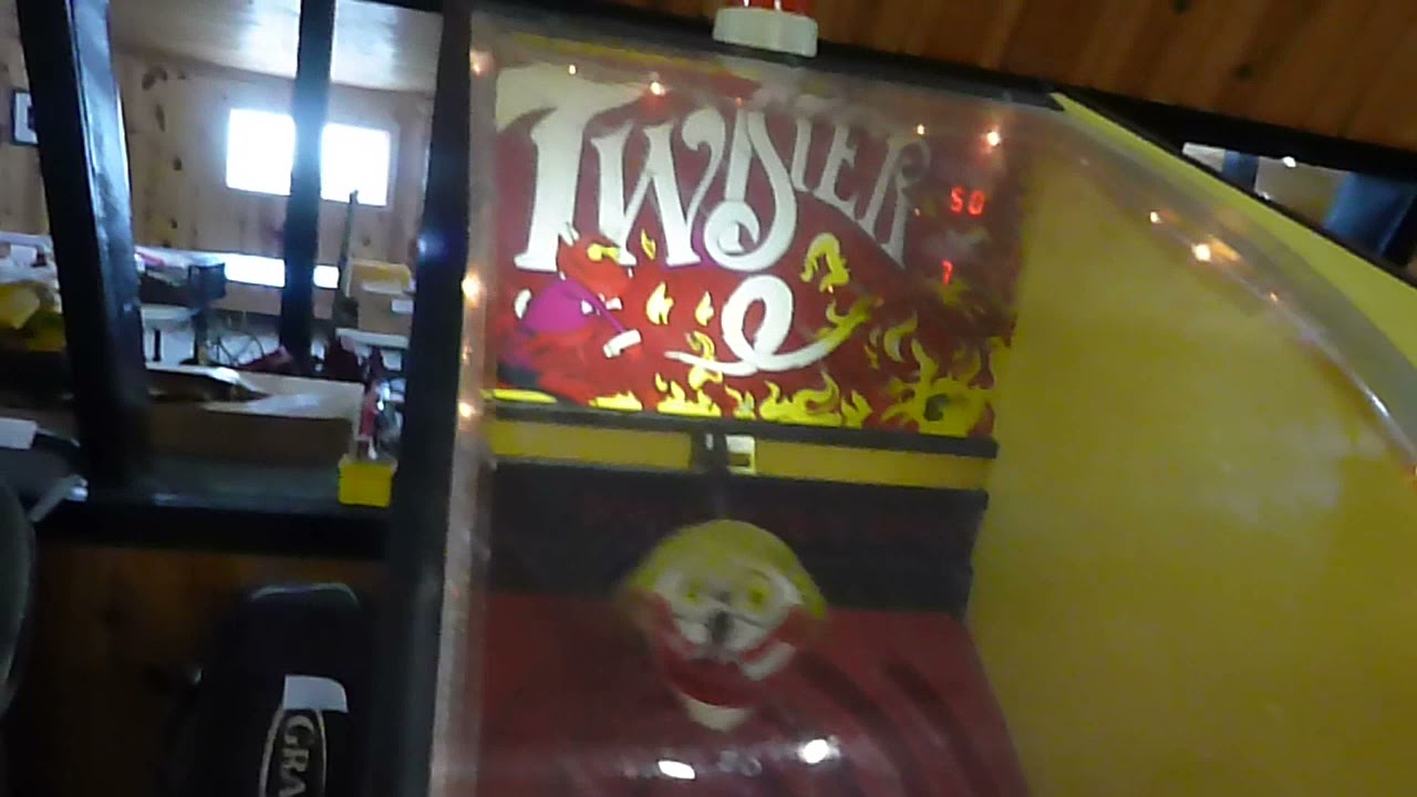 Twister Ball Arcade Game - YouTube