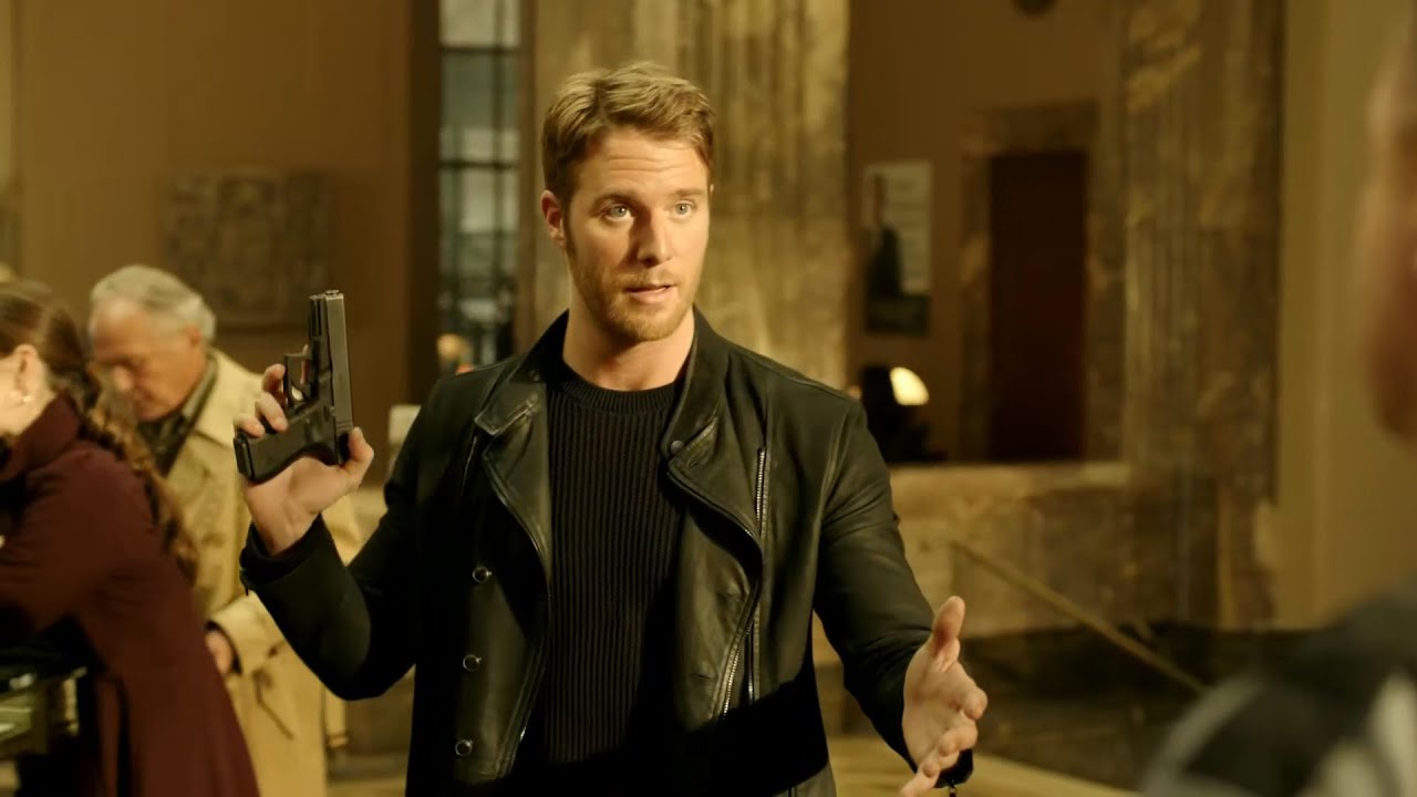 Limitless [Clip] | Brian robs a bank - YouTube