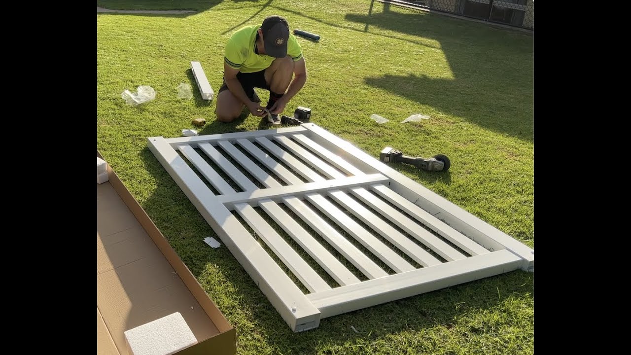 How To Install PVC Vertical Paling Gate - Outback Fencing - YouTube