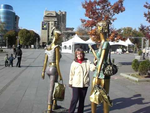Plostad Makedonija-Skopje - YouTube