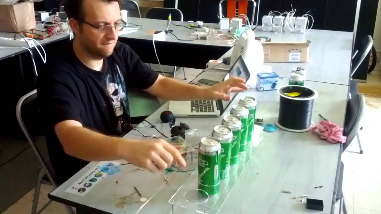 How to sing to beer cans - YouTube