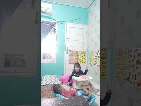 di tinggalin berdua,mama ngintip😅