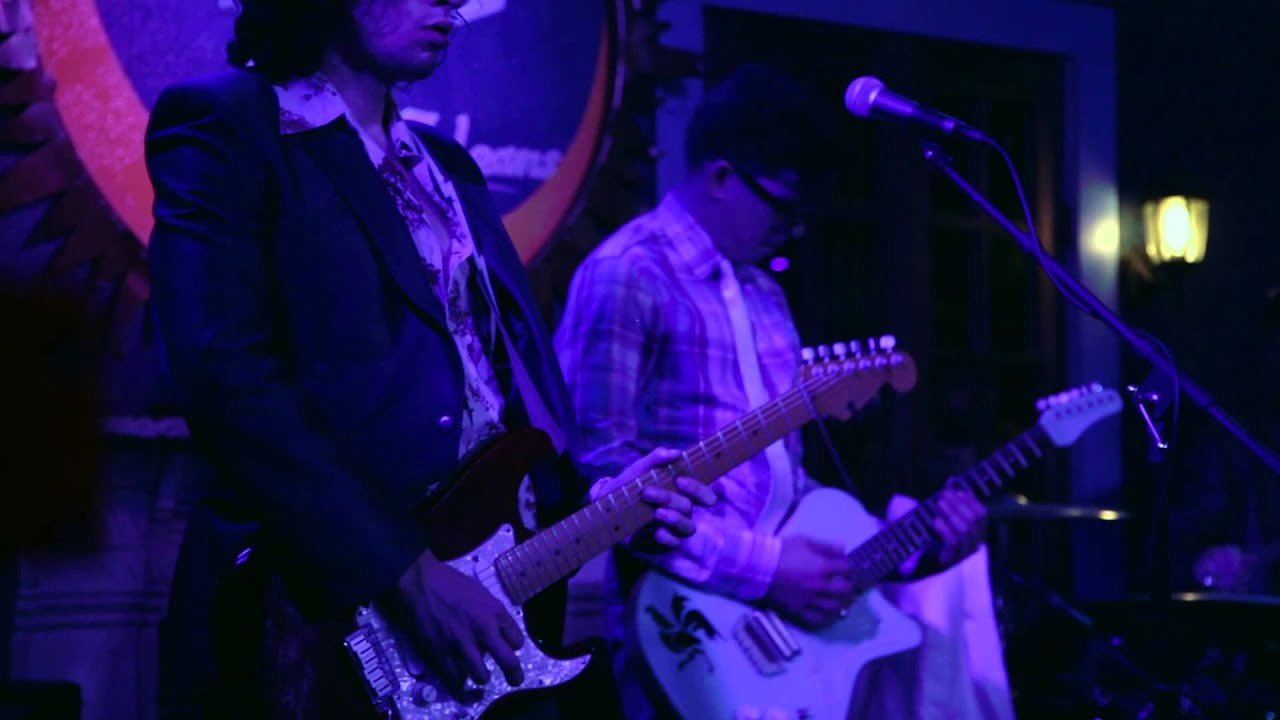 Flow Tribe - Gimme A Line (Live @ Blue Nile, New Orleans) - YouTube