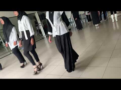 Bagaimana Belajar catwalk modeling class hijab