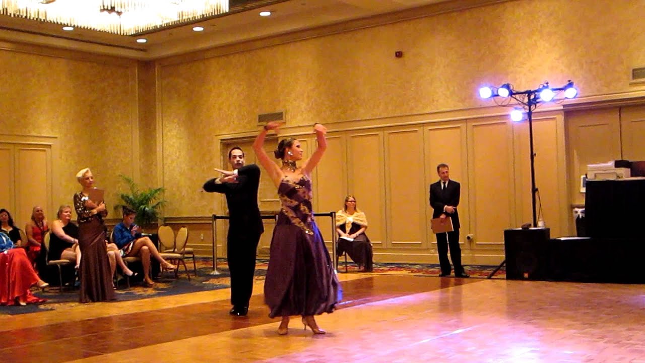 Denise & Roberto Waltz 1 - YouTube