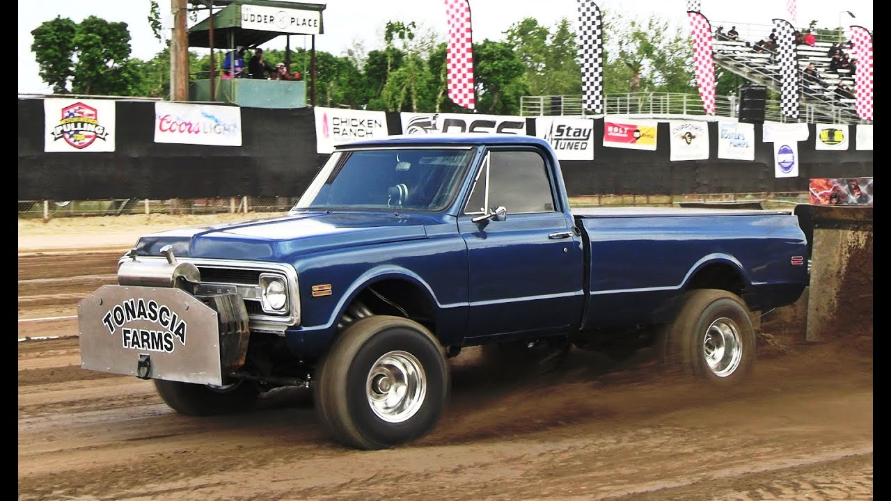 2025 Mid Valley Spectacular Truck Pulling - Stock Gas Trucks - YouTube
