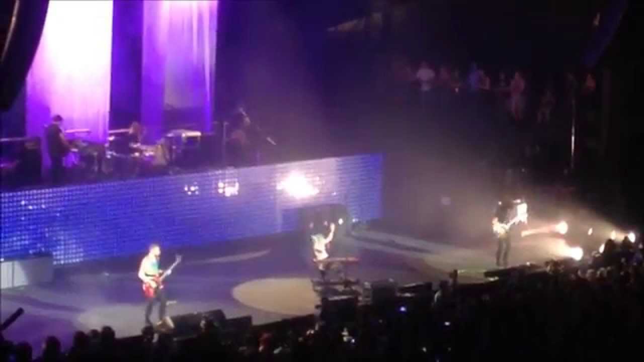 Paramore - Last Hope LIVE - YouTube