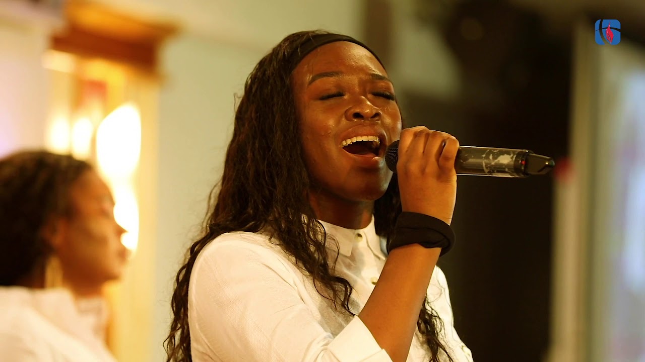 Grace Alatise - So Will I (Cover) at Elevated Praise 2019 - YouTube