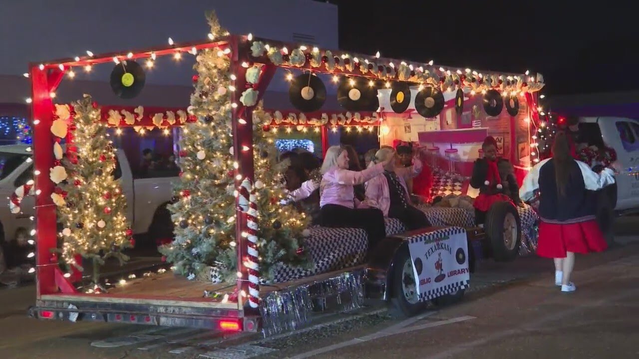 Christmas Parade and Holiday Train lead the way for a festive season in ...